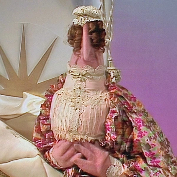 The Queen | Muppet Wiki | Fandom