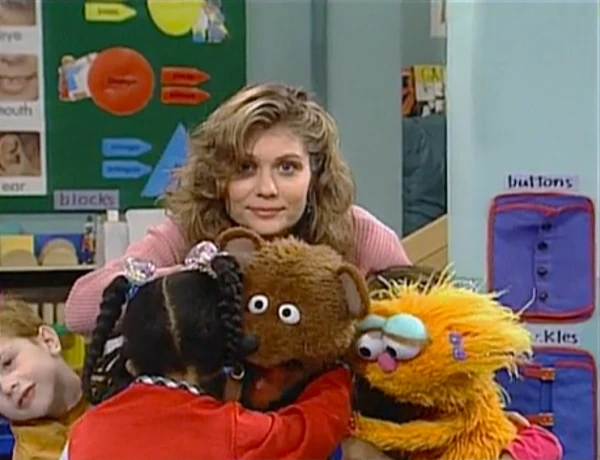 Sesame Street Gina Fluffy