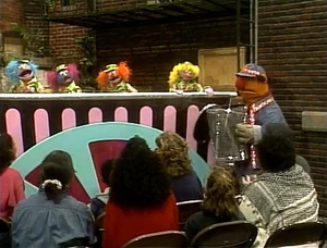 Oscar and garbage collectors | Muppet Wiki | Fandom