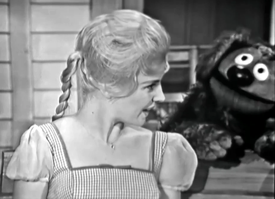 Molly Bee | Muppet Wiki | Fandom