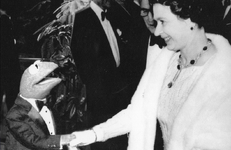 Queen Elizabeth II | Muppet Wiki | Fandom
