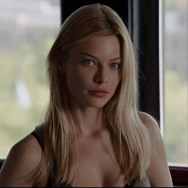 Sabrina Lowe | Murderworlds Wiki | Fandom