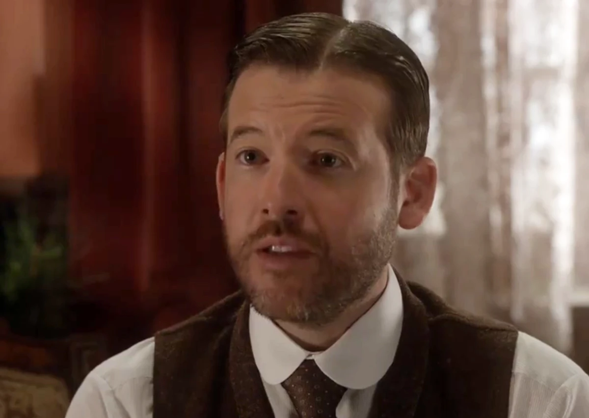 Robert Kratchet | Murdoch Mysteries Wiki | Fandom