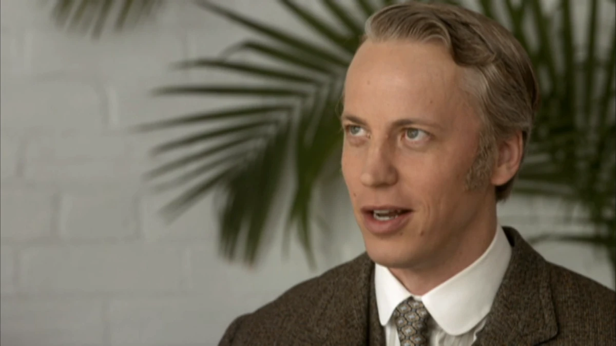 Warren Padgett | Murdoch Mysteries Wiki | Fandom