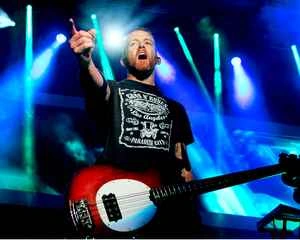 Dave Farrell | Music Hub | Fandom