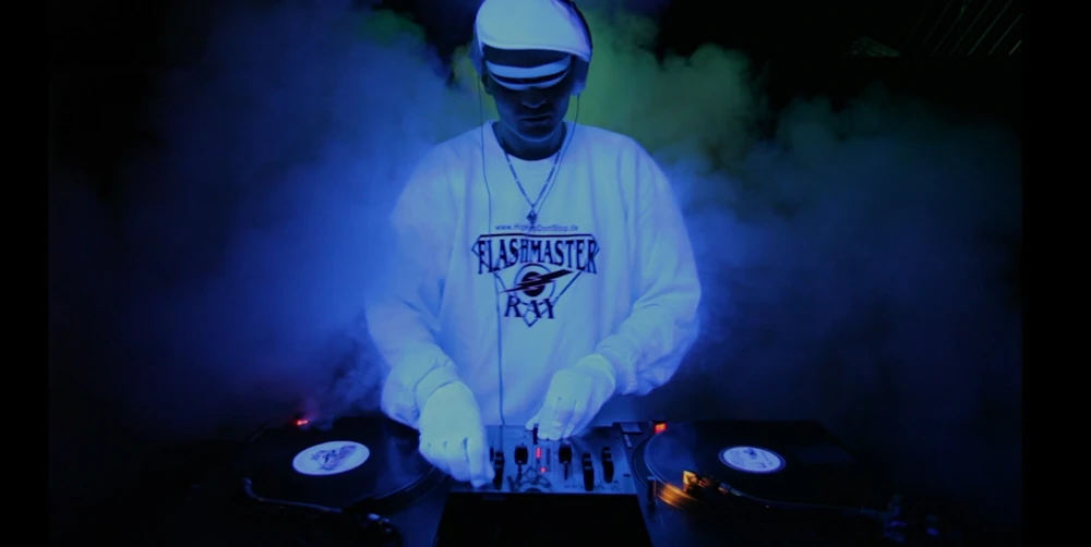 Flashmaster Ray | Musik-Wiki | Fandom