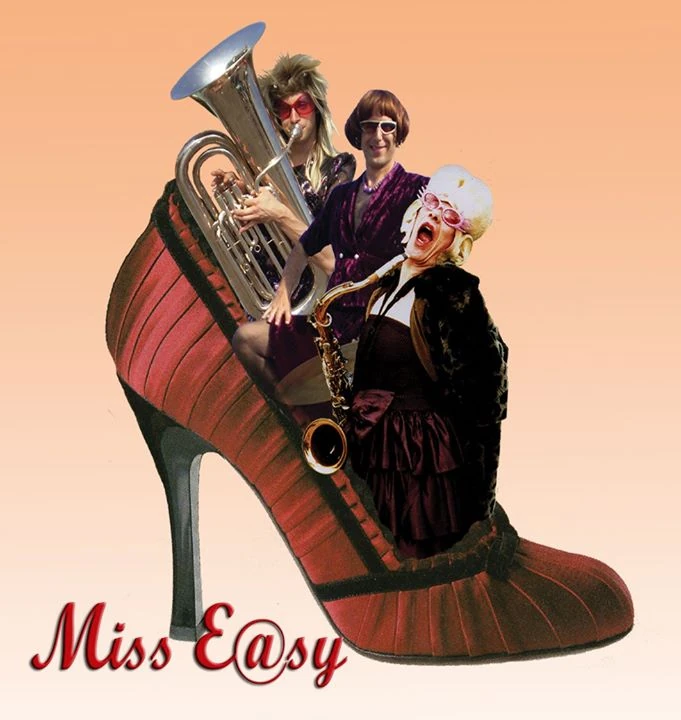 Miss Easy | Wiki Musicosdecoimbra | Fandom