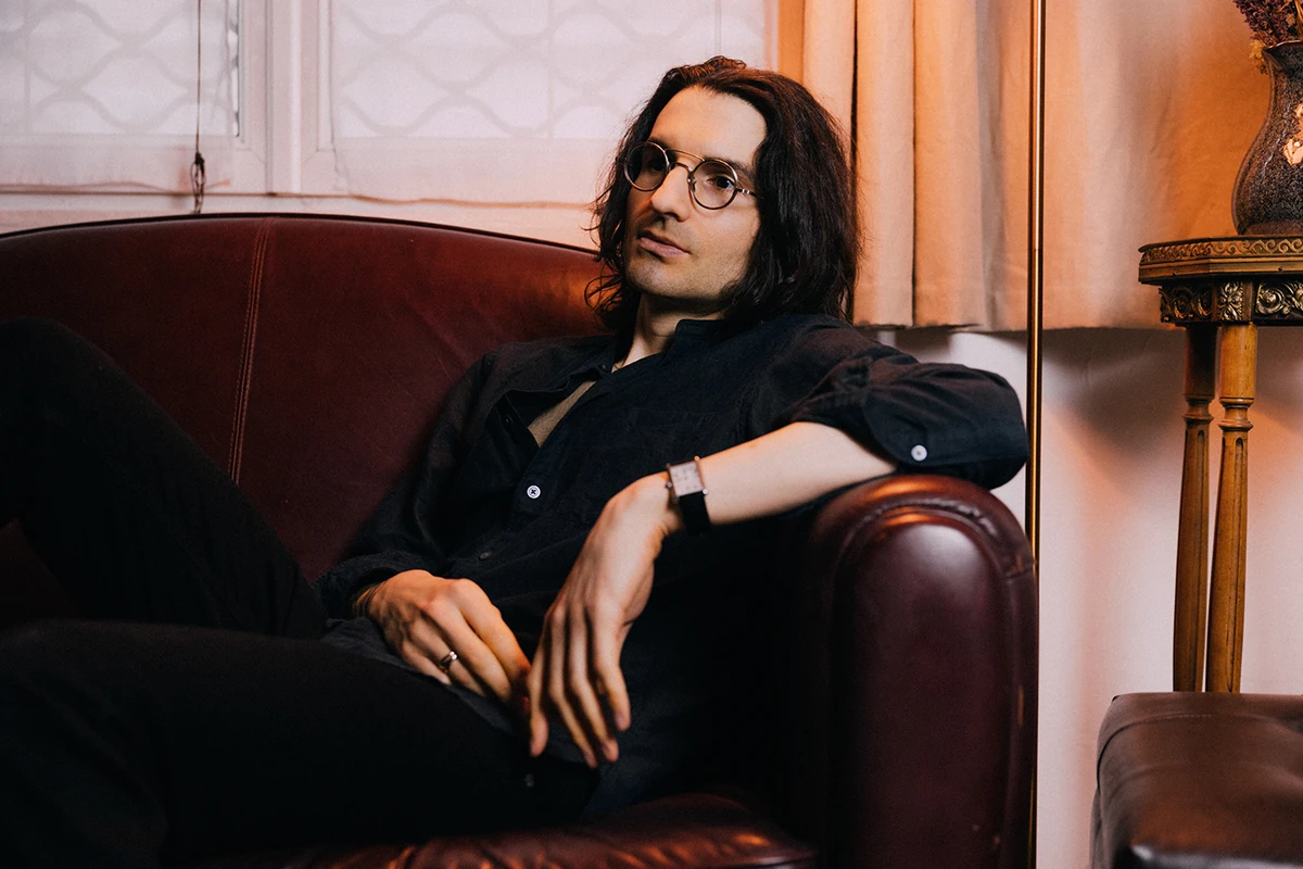 Louis Arlette, son nouveau clip Lapis Lazuli | Wiki Music Story | Fandom