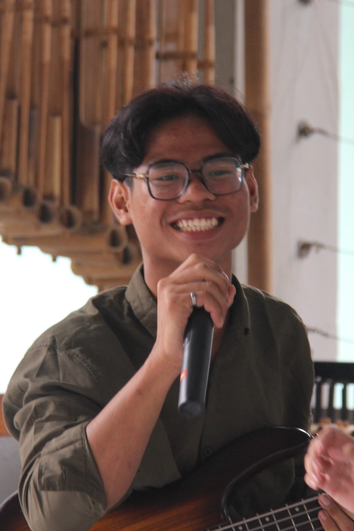 Ezra Renggana Parlindungan | Musisi Wiki | Fandom