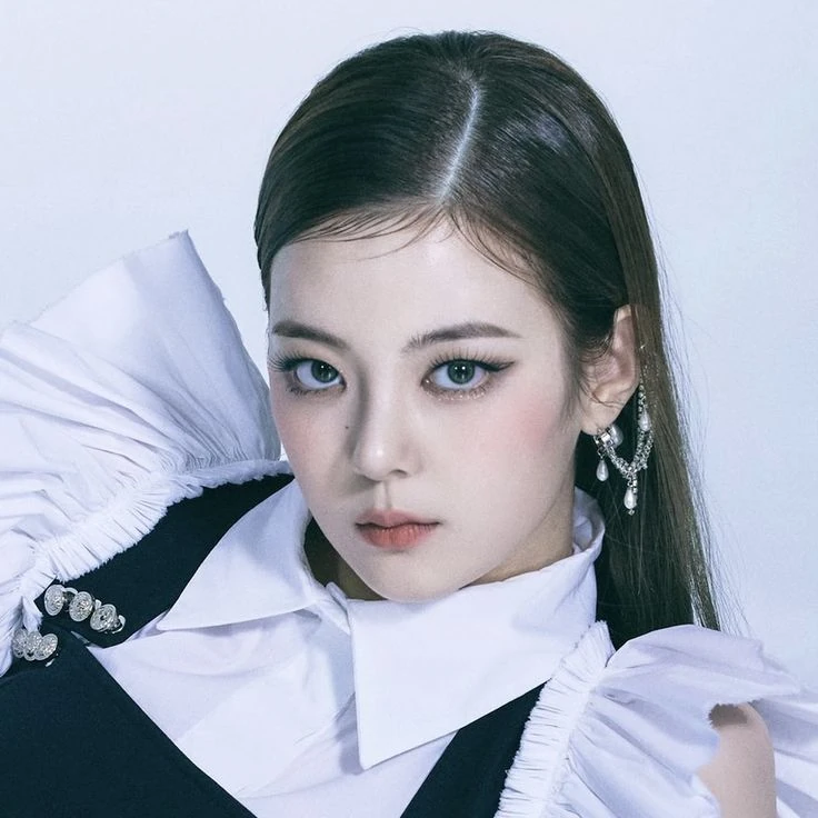 LIA (VALKYRIE) | Music Wars Empire Roleplay Wiki | Fandom