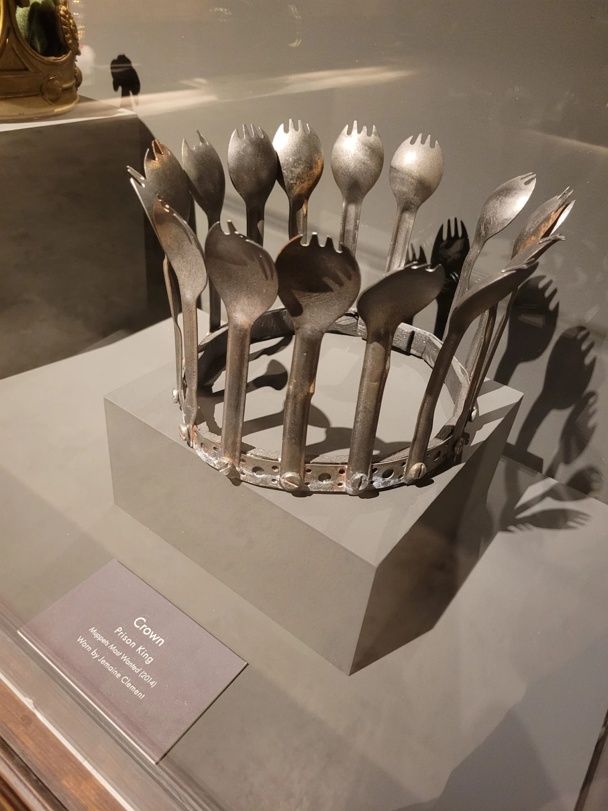 Crown of Sporks Monument | My Muppets Show Wiki | Fandom