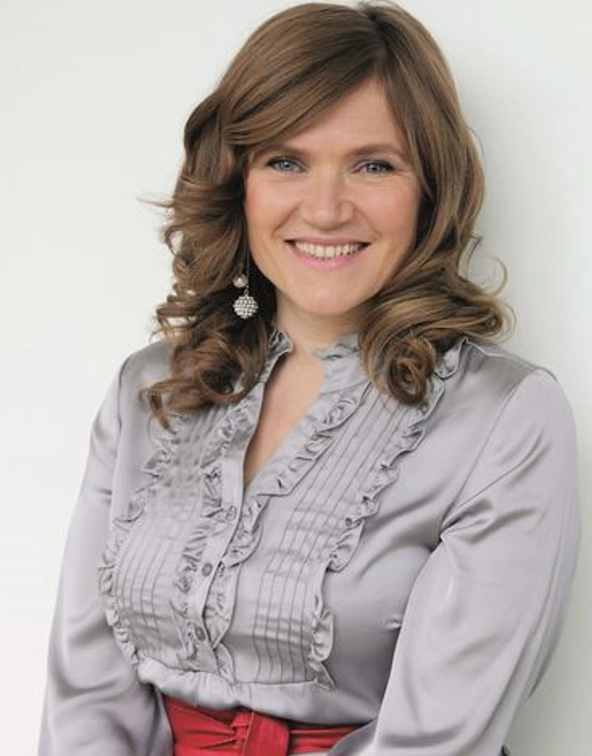 Izzy Sinclair | My Own What if Doctor Who Wasn't Axed Wiki | Fandom