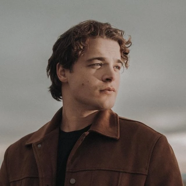 Max McNown | The Real American Top 40 Wiki | Fandom
