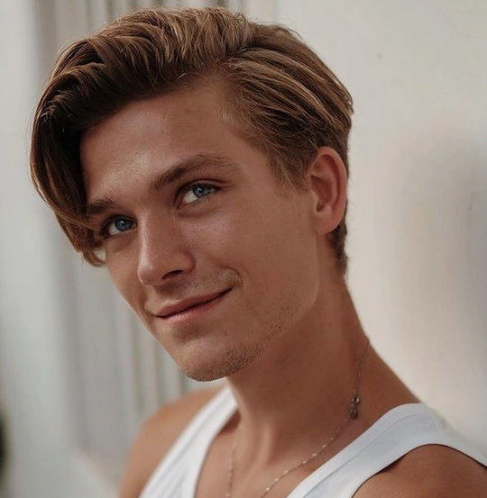 Arthur Davies | MyBois Wiki | Fandom