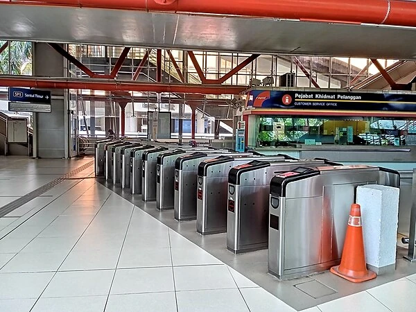 PWTC LRT station | RapidKL Wiki | Fandom