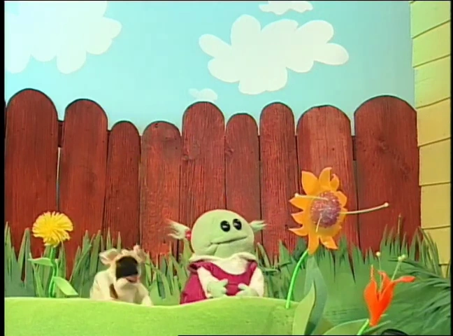 Bee | Nanalan' Wiki | Fandom