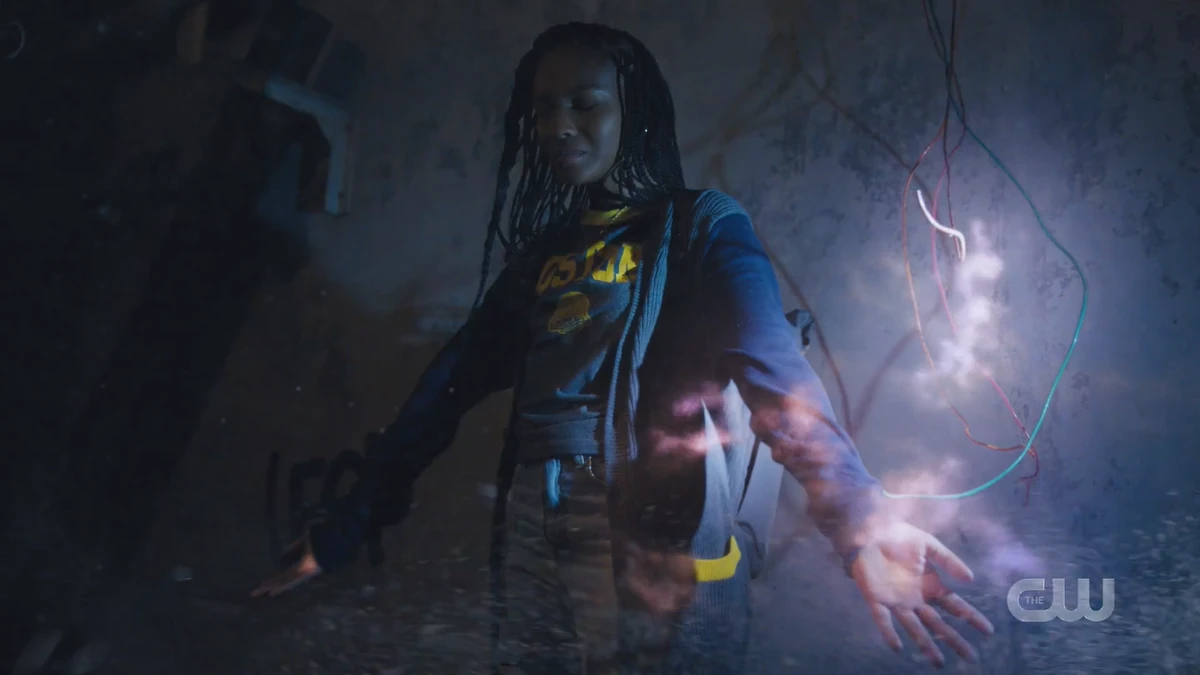 Alien | Naomi Wiki | Fandom