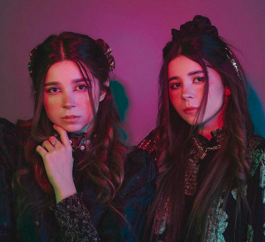 ManuKian Twins | NEBU Wiki | Fandom