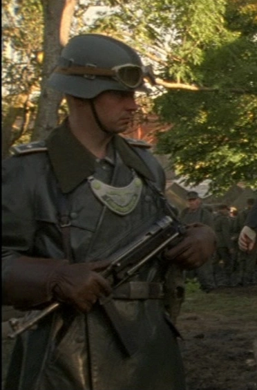 German MP (The Bridge (2008)) | Deutsche Soldaten Wiki | Fandom