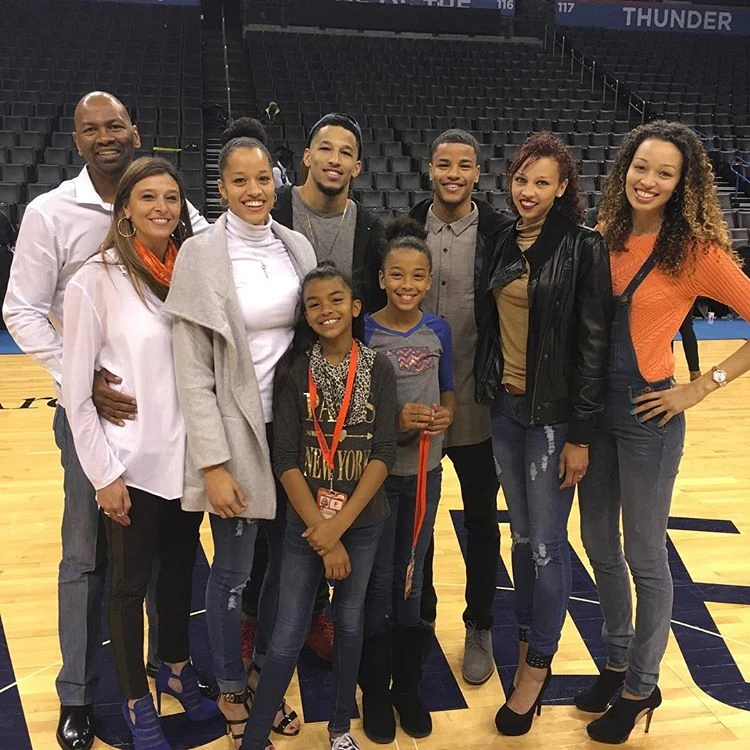 Gallery:Roberson Family | Nbafamily Wiki | Fandom