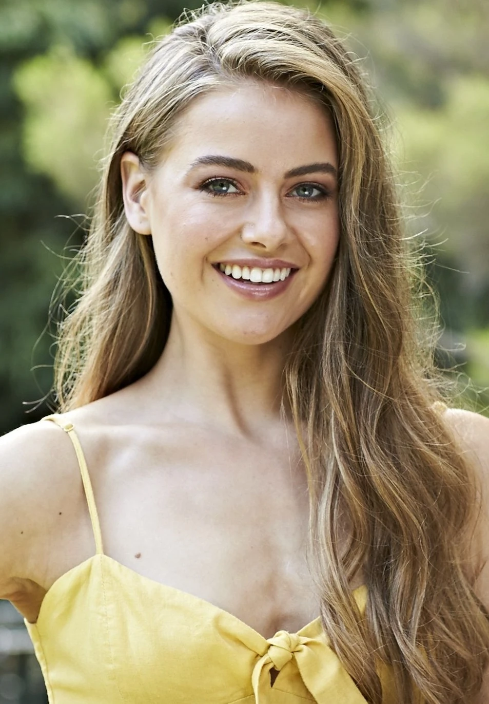 Chloe Brennan | Neighbours Soap Opera Wiki | Fandom