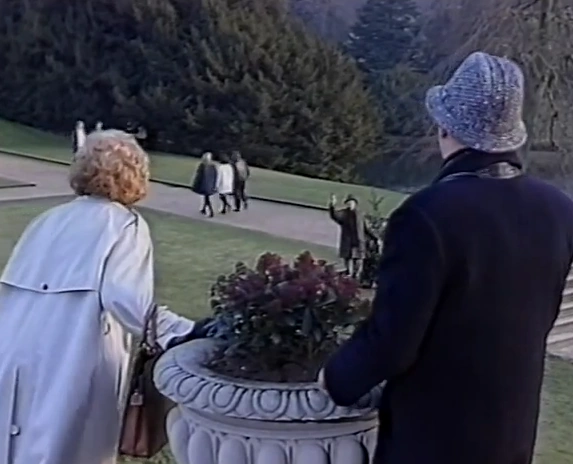 Episode 1146 - 26 February 1990 | Neighbours Soap Opera Wiki | Fandom