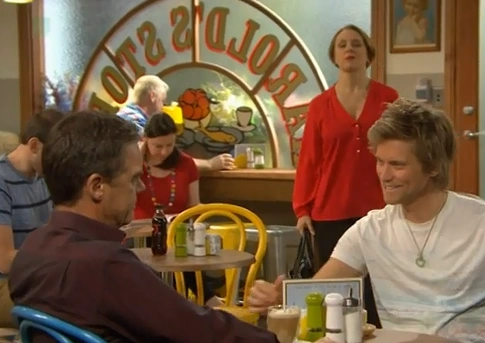 Episode 6925 - 11 July 2014 | Neighbours Soap Opera Wiki | Fandom