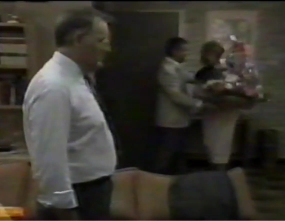 Episode 694 - 31 March 1988 | Neighbours Soap Opera Wiki | Fandom