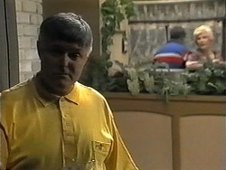 Episode 1350 - 7 December 1990 | Neighbours Soap Opera Wiki | Fandom