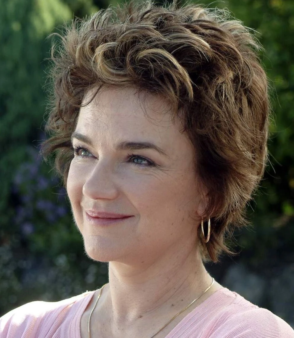 Lyn Scully | Neighbours Soap Opera Wiki | Fandom