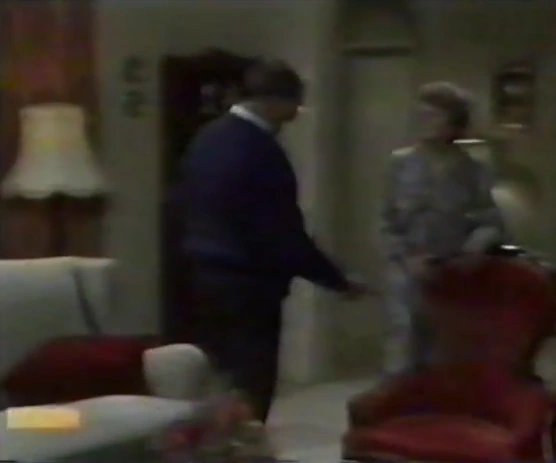Episode 703 - 13 April 1988 | Neighbours Soap Opera Wiki | Fandom