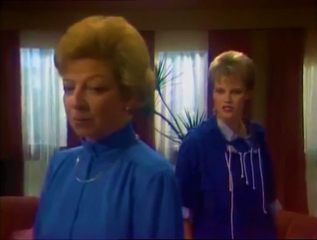 Episode 24 | Neighbours Wiki | Fandom