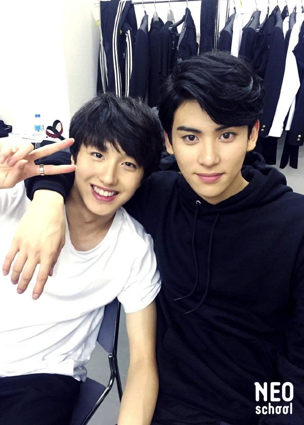 NEOZ SELFIE | Wikia Neo School | Fandom