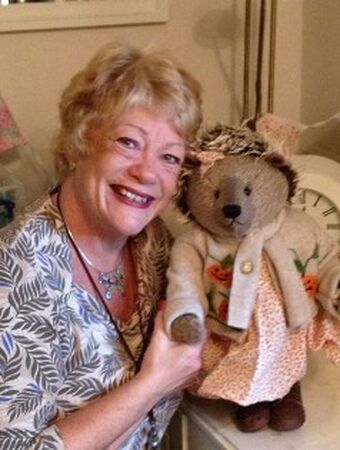 Sue quinn heirloom bears store