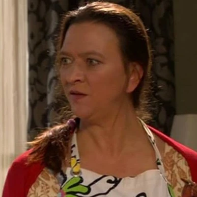 Relaties van Nancy De Grote | Thuis wiki | Fandom