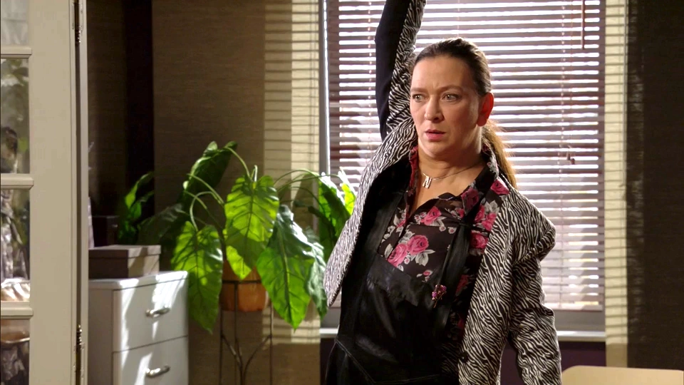 Aflevering 3918 | Thuis wiki | Fandom