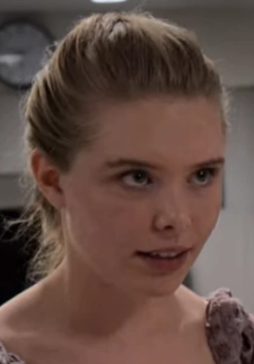 Lily Urbanski | The Society Wiki | Fandom