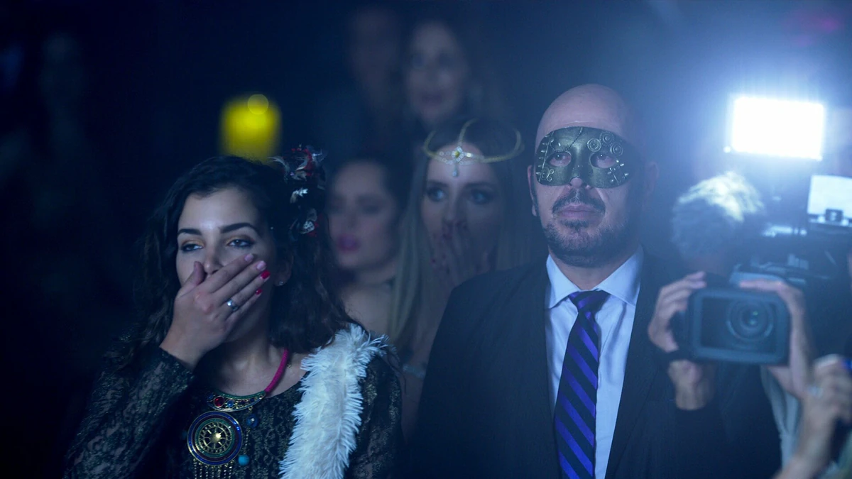 Hunting | Netflix Wiki | Fandom