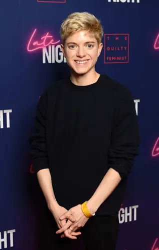 Mae | Netflix Wiki | Fandom