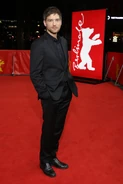 Robert Finster | Netflix Wiki | Fandom