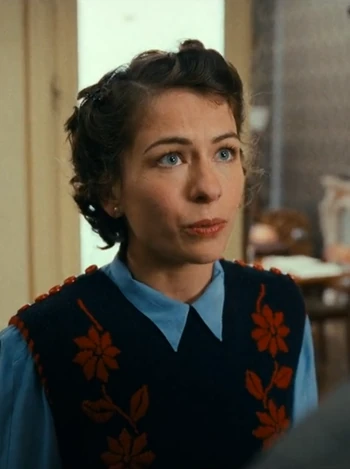 Lena Fischmann | Netflix Wiki | Fandom