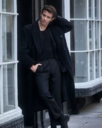 Luke Thompson | Netflix Wiki | Fandom