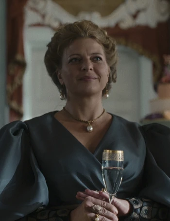 Princess Ludovika | Netflix Wiki | Fandom