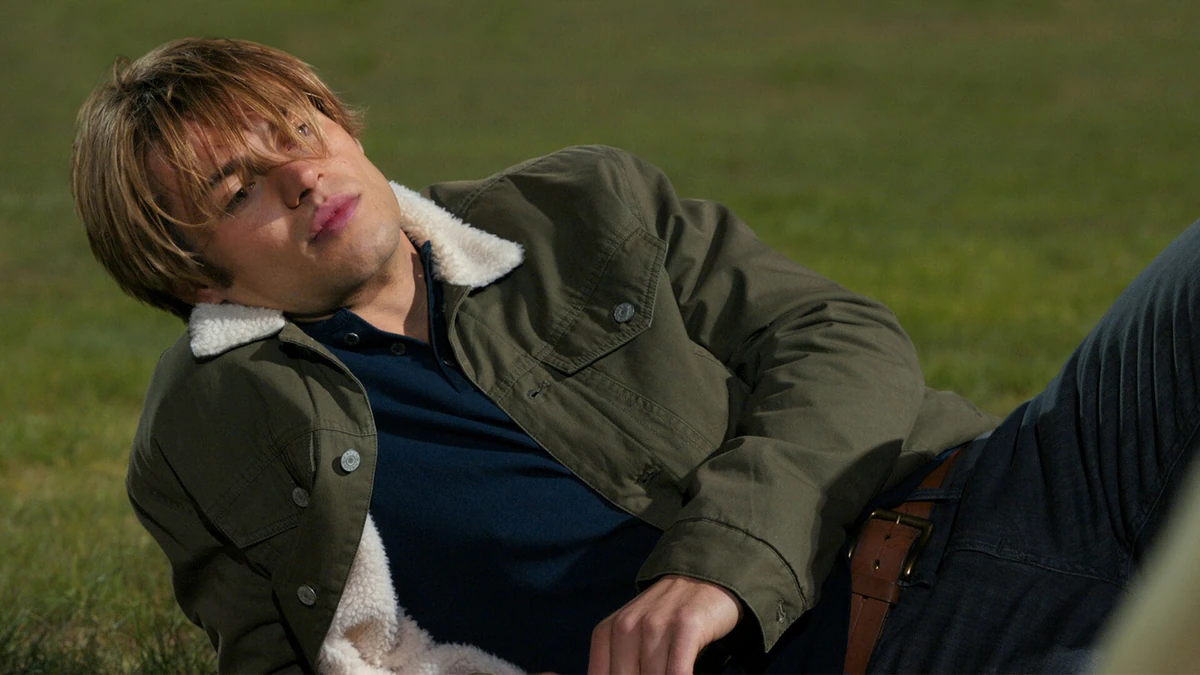 Spinning Out | Netflix Wiki | Fandom
