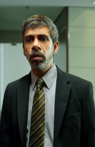 Elroy | Netflix Wiki | Fandom