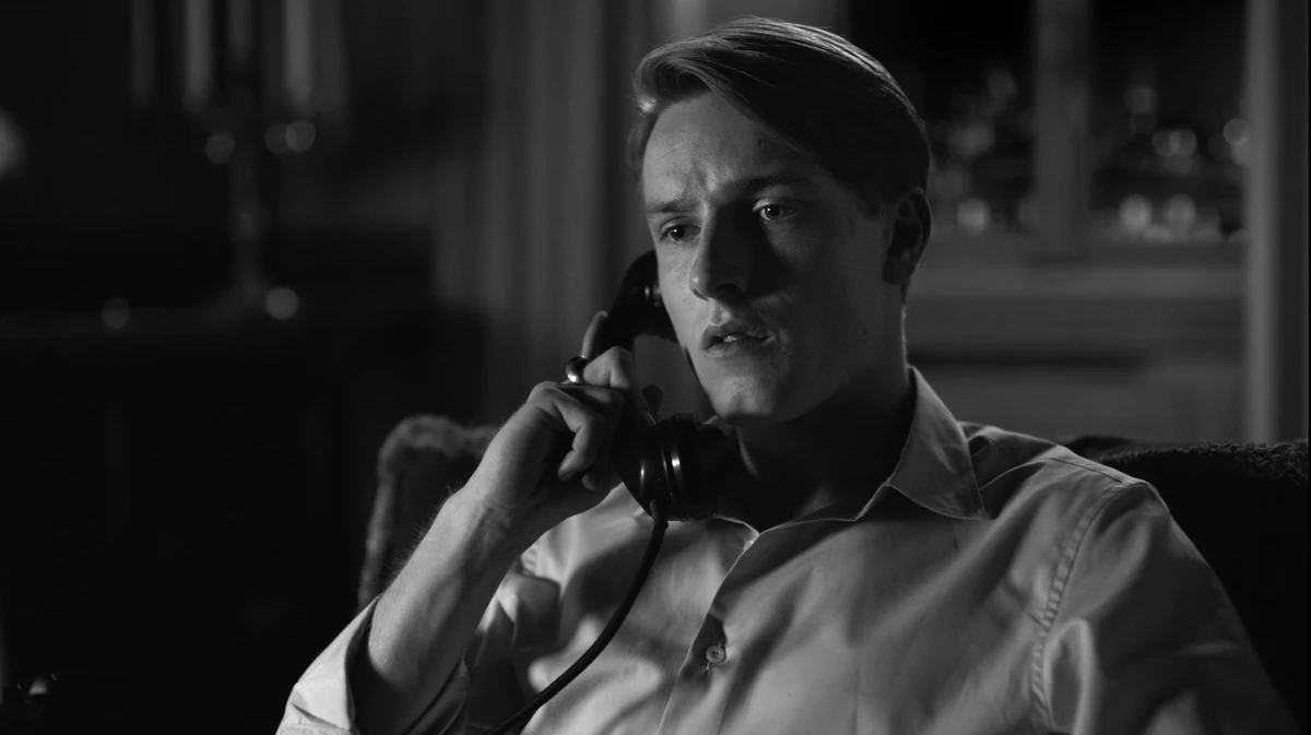 Max Yoder | Netflix Wiki | Fandom