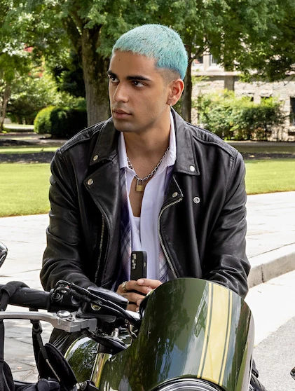 Russ Dara | Netflix Wiki | Fandom