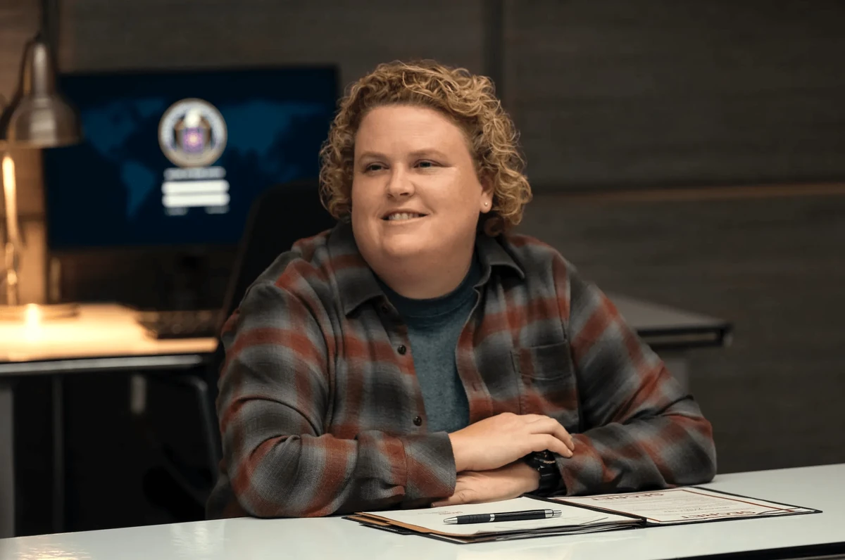 Roo Russell | Netflix Wiki | Fandom