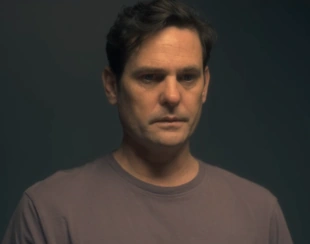 Hugh Crain | Netflix Wiki | Fandom