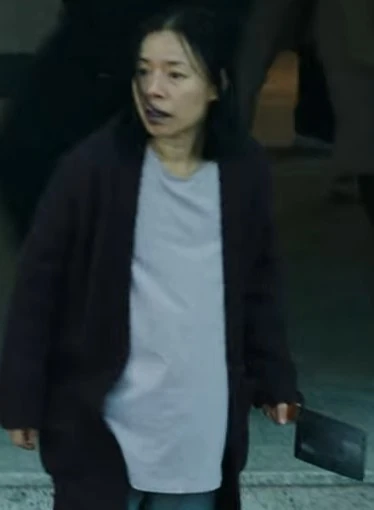 Unnamed mother | Alive Wiki | Fandom